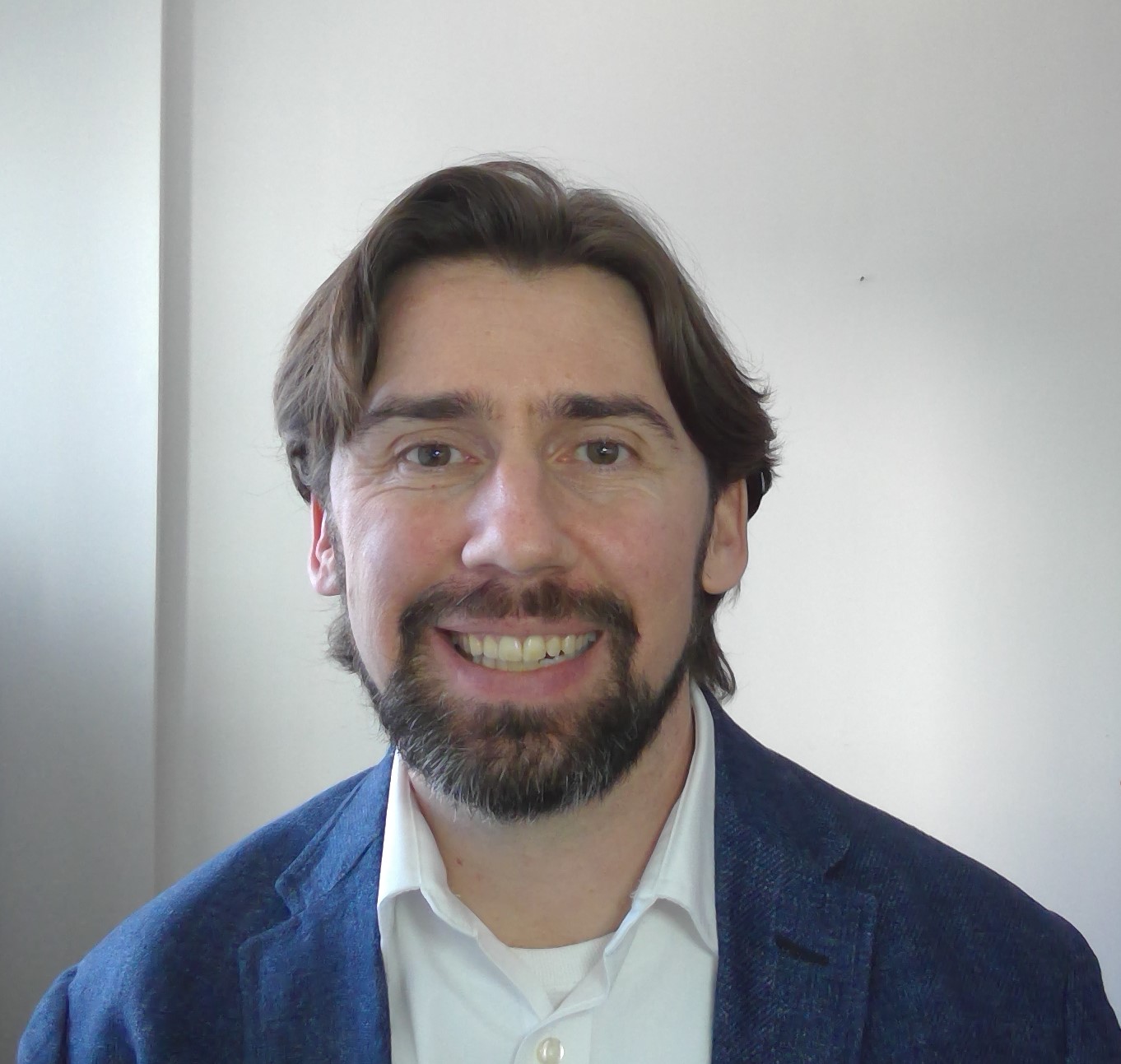 Costs, size and returns to scale among {C}anadian and {U.S.} commercial ...